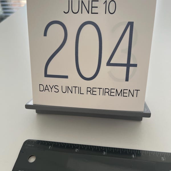 Retirement Countdown Calendar – Custom Retiring Gift for Colleague ...