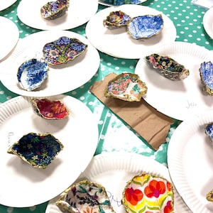 50 Oyster Shells - Matching Cups & Lids - Assorted Sizes - Etsy