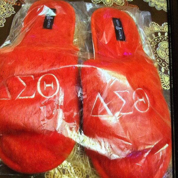 Delta Sigma Theta DST Red Plush Embroidered Women's Slipper Slides - Etsy