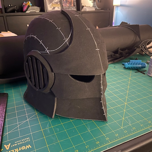 Battle Helmet No.1 - DIY Printable EVA Foam Helmet Pattern for Cosplay ...
