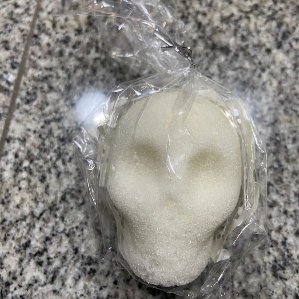 Set of 2 REAL Sugar Skulls Calaveras De Azucar Ofrenda Dia De Muertos ...