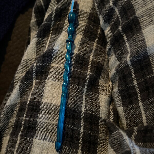 One Crochet Hook (1) Crystal Spiral Wand, 7.5" , Real Crystal Set Into ...
