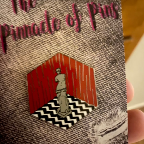 Twin Peaks Enamel Pin | David Lynch TV Show Pin | Special Agent Dale ...