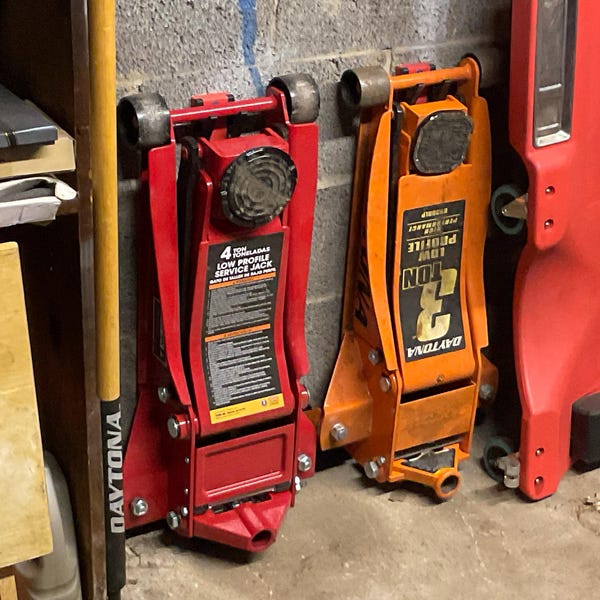 Universal Floor Jack Wall Mount – Garage Storage Bracket for 1.5 to 2.5 ...