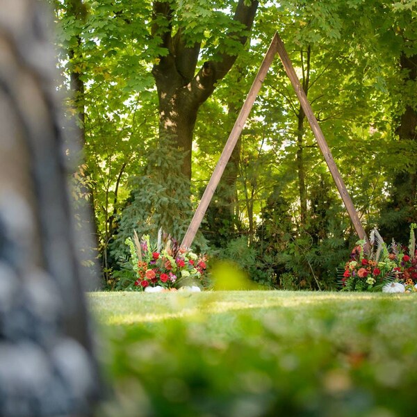 Wood Triangle Wedding Arch | Boho Wedding Triangle Arch | Modern ...