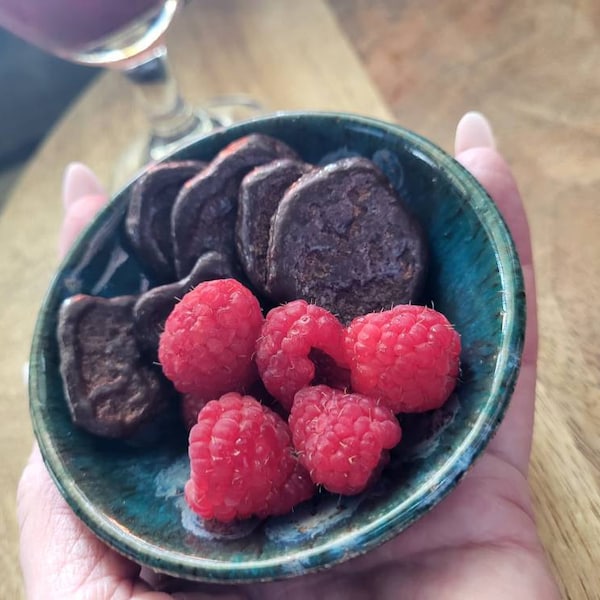 Handcrafted Wheel Thrown Pottery Bowl, Versatile Trinket/dessert/berry ...
