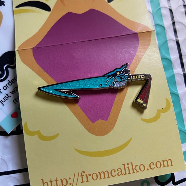 Final Fantasy Weapons Enamel Pins - FF7 Buster Sword - FF8 Gunblade ...