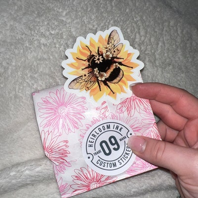 Bumblebee and Flowers Sticker Bee Vinyl Die Cut Decal Sticker Laptop ...