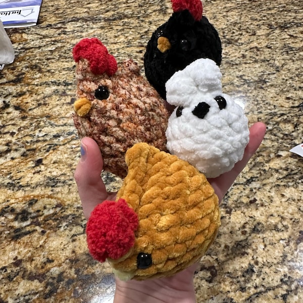 Handmade Crochet Amigurumi Mini Chickens, Keychain, Pocket/desk Pet ...