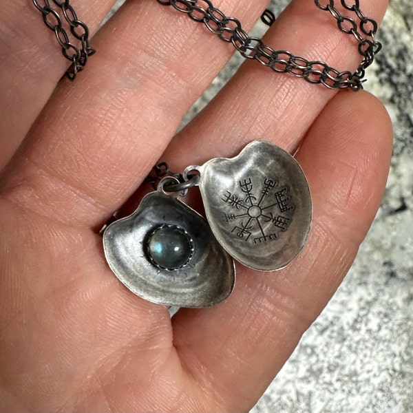 Vegvisir + Labradorite Pendant - Clamshell Locket - Viking Woman ...