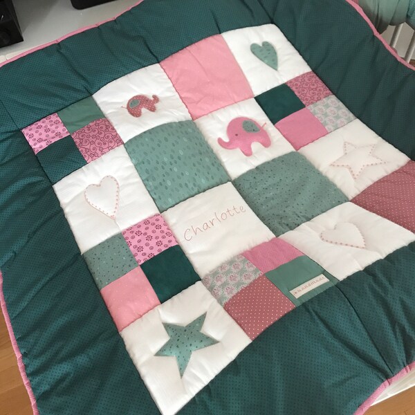 Krabbeldecke mit Namen, Babydecke, Krabbeldecke mit Namen Frieda Patchworkdecke, personalisiert ...