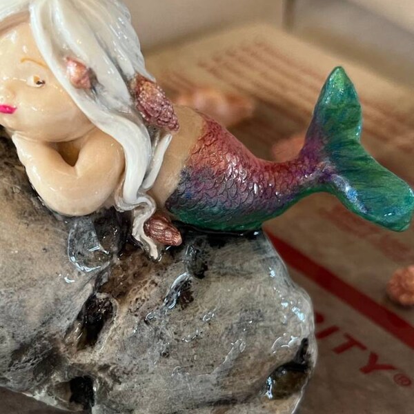 Beautiful Mermaid Figurine Kissing White Seal Looks Great in Childs ...