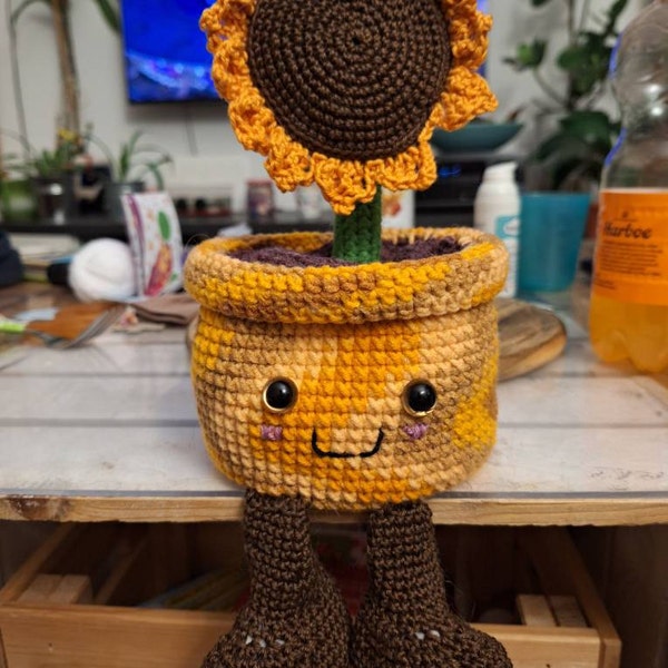Crochet Sunflower in a Pot PATTERN | Amigurumi | Crochet Pattern for a ...