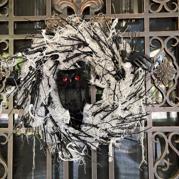 Halloween Owl Wreath: Black Twig & Raven Decor - Etsy