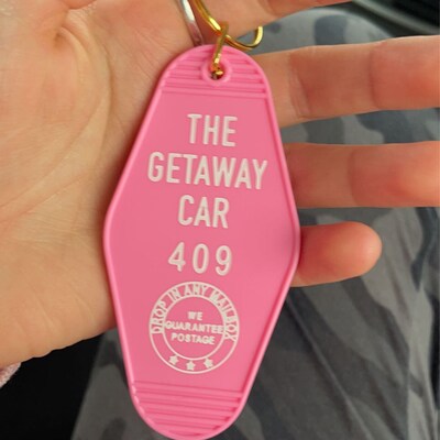 Getaway Car Keychain in Pink Motel Keychain Vintage Hotel Tag Cute ...