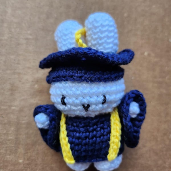 Graduation Bunny Crochet Pattern/tutorial - Etsy