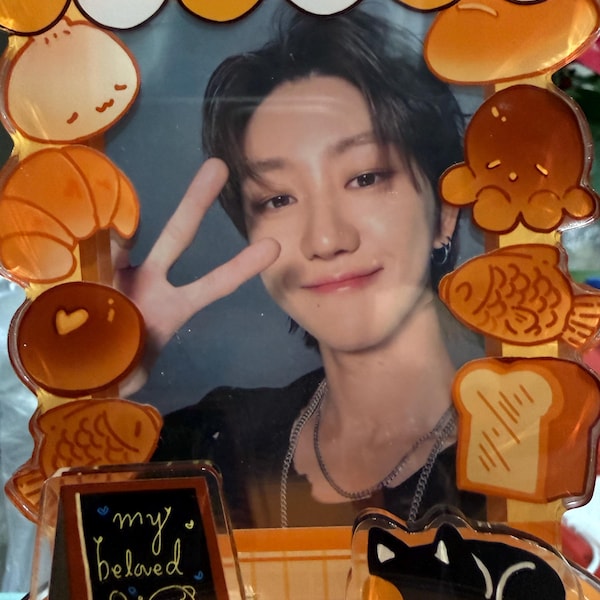 Photocard Holder Standee - Fresh Bread - Etsy