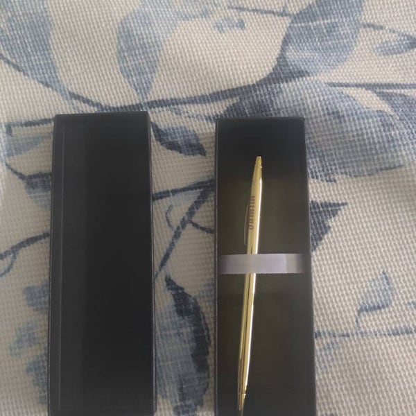 Luxury Engraved Metallic Pen: Slim Metal Signature Pen for Wedding - Etsy