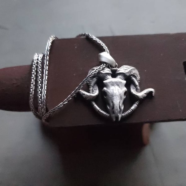 Triquetra Pendant, Celtic Symbol, Pagan Amulet, Trinity Knot, Charmed ...