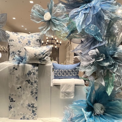 Stunning Floral With Lights, Oversized Flowers Backdrop Decoration ...