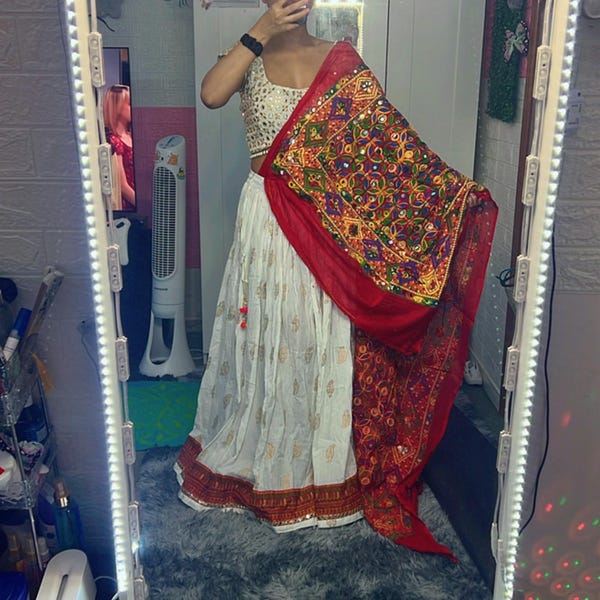 Elegant Cotton Garba Skirt With Customizable Dupatta - Perfect for ...