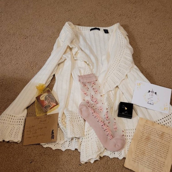 The Sunny Cottage Curated Clothing Collection // Cottagecore Light ...