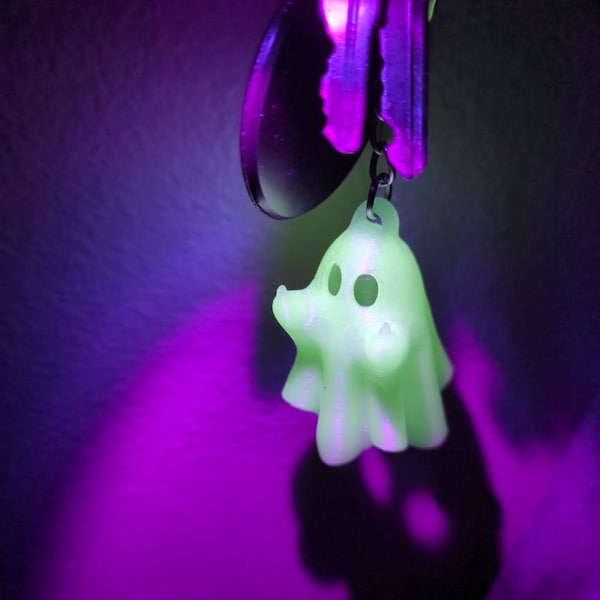 A Haunting of Ghosties - Magnets - Set of 5 or 10 Ghost Magnets ...
