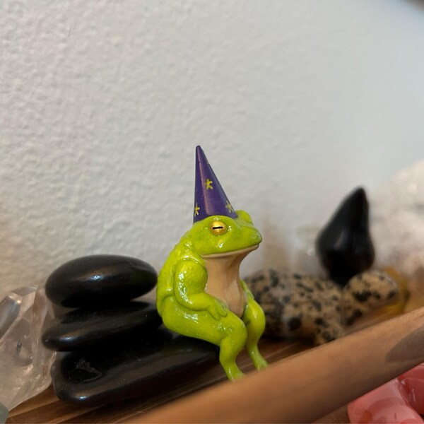 Cute Lil' Frog Vinyl Figurine EXCLUSIVE Special Decorated Edition 4cm ...