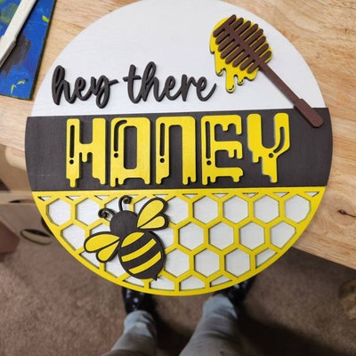 Hey There Honey Welcome Sign SVG, Round Door Hanger SVG, Bee Svg ...