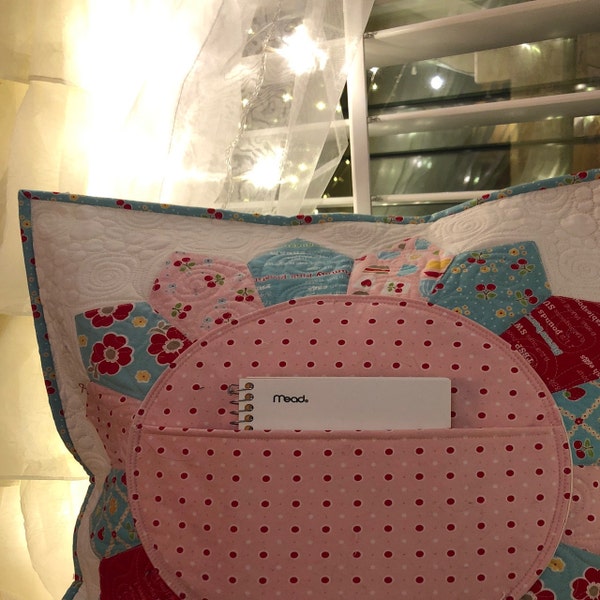 Shoreline Quilt Kit: Molly's Green Thumb Floral Baby Quilt (36x36) - Etsy