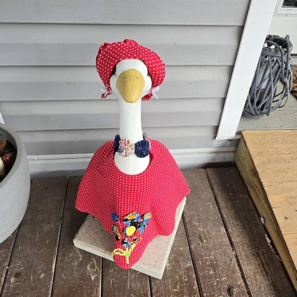 Two-sided BONNET for Porch Goose, Summer Floral Brimmed Bonnet ...