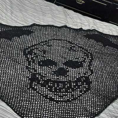 Filet 'skull and Bats' Crochet Chart Pattern for Shawl/wall Hanging ...