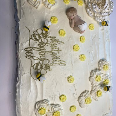 Fondant / Gum Paste Bees Cake or Cupcake Topper. Edible Bees Decoration ...