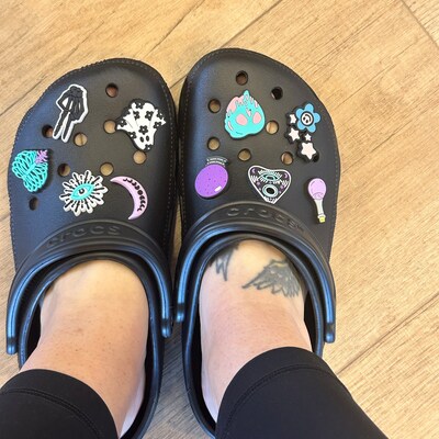 New Popular Vet Tech Shoe Charms for Your Crocs, Popular Veterinarian ...