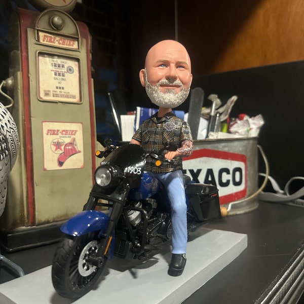 Custom Bobblehead on Motorcycle, Custom Racing Motorcycle Bobblehead ...