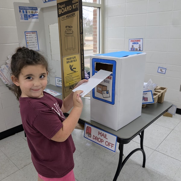 Auto Shop Dramatic Play Center / Pretend Play / Elementary School ...