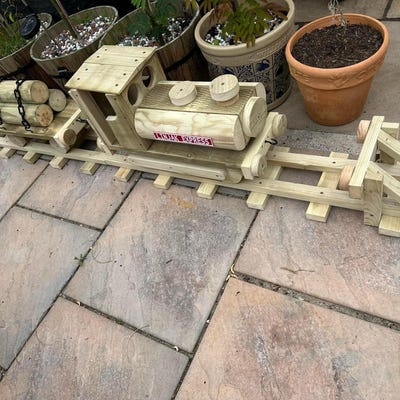 Wooden Planter Train / Decorative Garden Ornament - Etsy UK