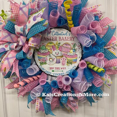 Round Easter Wreath Sign, Easter Bunny Bakery Wreath Sign, Personalize ...