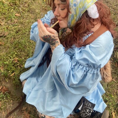 Renaissance Dress Chemise Style Costume Gown Grey W/dagged Sleeves ...