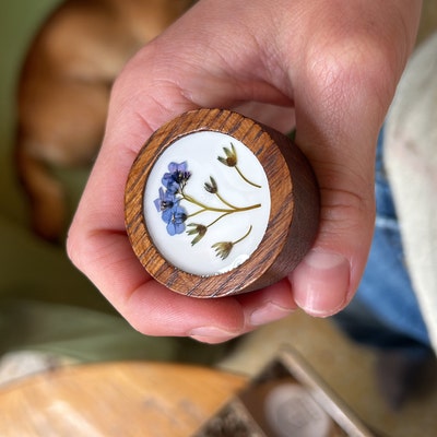 DRAWER KNOB Baby Pink FLOWER Daisy Oak Wood With Epoxy Resin, Flower ...