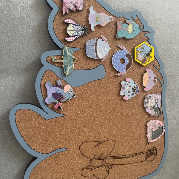 Disneys Mickey Mouse , Minnie Mouse Pin Board, Disney Pin Trading ...
