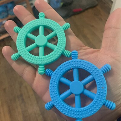 Silicone Round Shaped Crown Pacifier Clip, Silicone Nipple Holder - Etsy