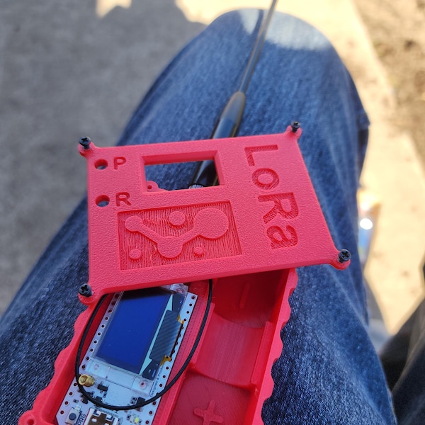 Heltec V3 Complete Device Running Meshtastic in Compact Case With 1000 ...