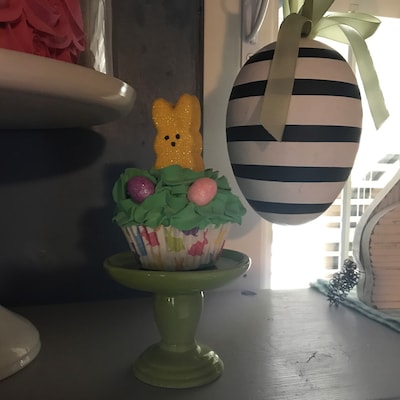 Fake Easter Cake, Fake Easter Marshmallow Bunny Cupcakes, Easter Decor ...