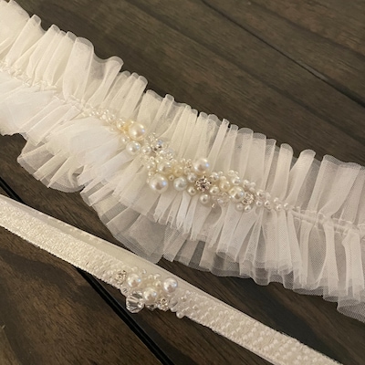 Slim Wedding Garter With Crystals, Elegant Lace Garter for Bride ...