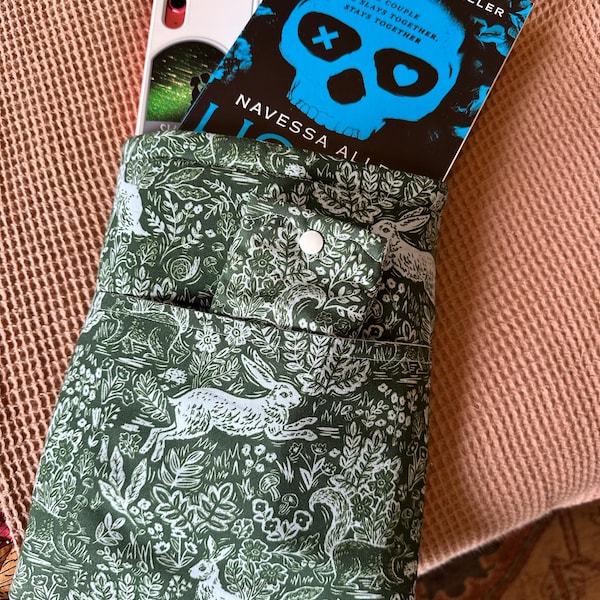 Rifle Paper Co Book Sleeve, Padded Book Sleeve, Wildwood Rabbit Green ...