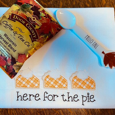 Gingham Sketch Pie Trio, Pumpkin Pie Embroidery Design, Pie Trio Sketch ...