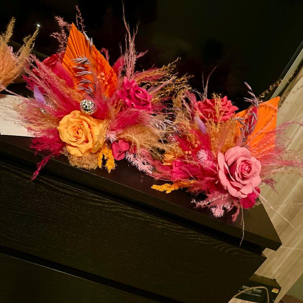 Large Pampas & Neon Sign, Salon Flower Decor, Wedding Arrangement ...