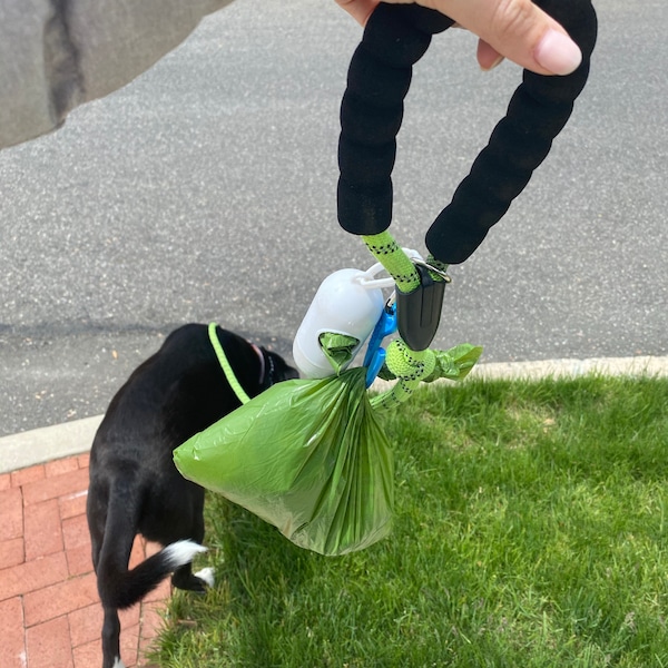 Hookapoo Dog Poop Bag Carrier Dog Poo Holder Clip on Hands Free ...