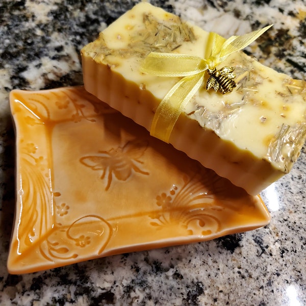 Soap Dish: Bee in Flight Garden - Etsy